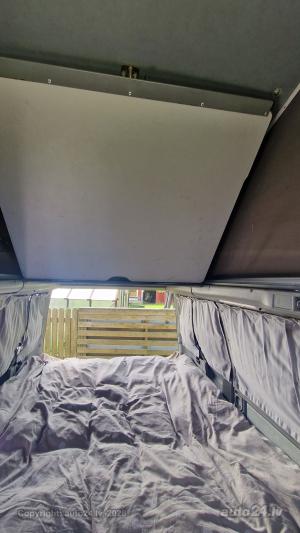 Balts Volkswagen Multivan 1994 Tallina, ar dzinēja tilpumu 2.40 L un nobraukumu 415 tūkst. km par 12800 €, foto 25 vietnē AUTOMOTO.COM.LV