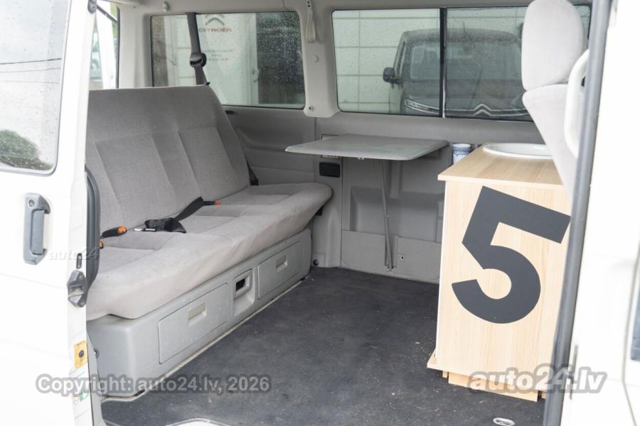 Balts Volkswagen Multivan 1998 Tallina, ar dzinēja tilpumu 1.90 L un nobraukumu 262 tūkst. km par 6500 €, foto 11 vietnē AUTOMOTO.COM.LV