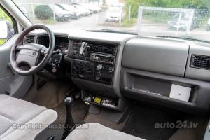Balts Volkswagen Multivan 1998 Tallina, ar dzinēja tilpumu 1.90 L un nobraukumu 262 tūkst. km par 6500 €, foto 15 vietnē AUTOMOTO.COM.LV
