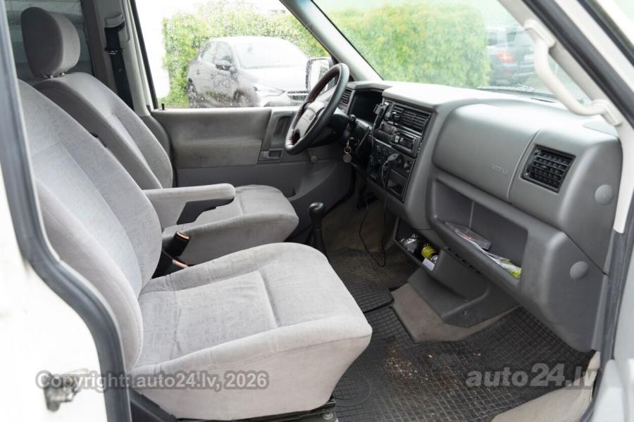 Balts Volkswagen Multivan 1998 Tallina, ar dzinēja tilpumu 1.90 L un nobraukumu 262 tūkst. km par 6500 €, foto 16 vietnē AUTOMOTO.COM.LV
