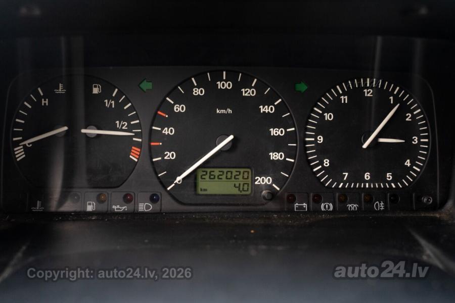 Balts Volkswagen Multivan 1998 Tallina, ar dzinēja tilpumu 1.90 L un nobraukumu 262 tūkst. km par 6500 €, foto 17 vietnē AUTOMOTO.COM.LV