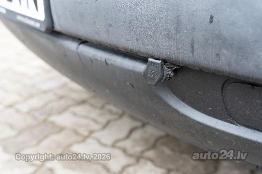 Balts Volkswagen Multivan 1998 Tallina, ar dzinēja tilpumu 1.90 L un nobraukumu 262 tūkst. km par 6500 €, foto 23 vietnē AUTOMOTO.COM.LV