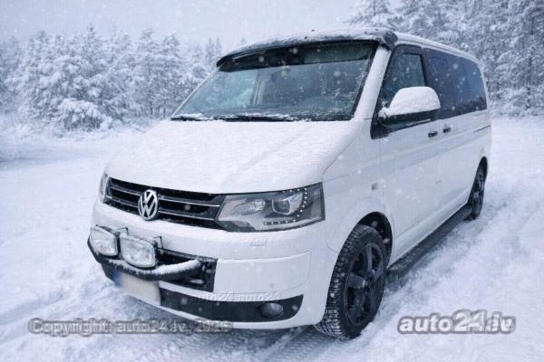 Balts Volkswagen Multivan 2015 Tallina, ar dzinēja tilpumu 2.00 L un nobraukumu 269 tūkst. km par 19500 €, foto 1 vietnē AUTOMOTO.COM.LV