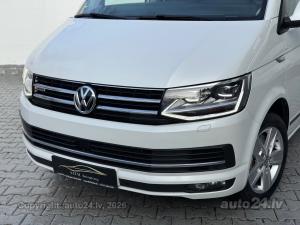 White Volkswagen Multivan 2016 in Tallinn, with an engine capacity of 2.00 L and mileage of 191 thousand km for 29900 €, photo 12 on AUTOMOTO.COM.LV