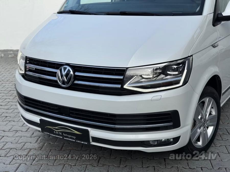 White Volkswagen Multivan 2016 in Tallinn, with an engine capacity of 2.00 L and mileage of 191 thousand km for 29900 €, photo 12 on AUTOMOTO.COM.LV
