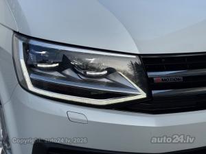 White Volkswagen Multivan 2016 in Tallinn, with an engine capacity of 2.00 L and mileage of 191 thousand km for 29900 €, photo 13 on AUTOMOTO.COM.LV