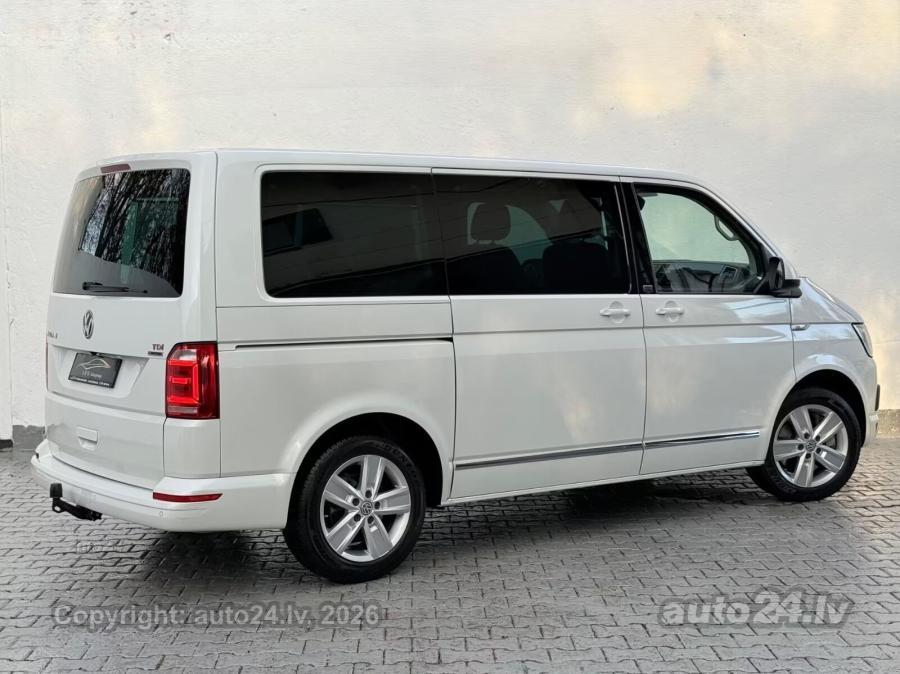 White Volkswagen Multivan 2016 in Tallinn, with an engine capacity of 2.00 L and mileage of 191 thousand km for 29900 €, photo 14 on AUTOMOTO.COM.LV