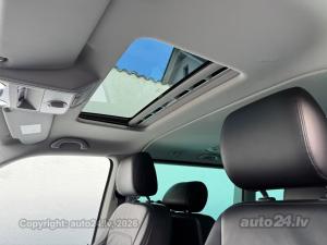 White Volkswagen Multivan 2016 in Tallinn, with an engine capacity of 2.00 L and mileage of 191 thousand km for 29900 €, photo 19 on AUTOMOTO.COM.LV