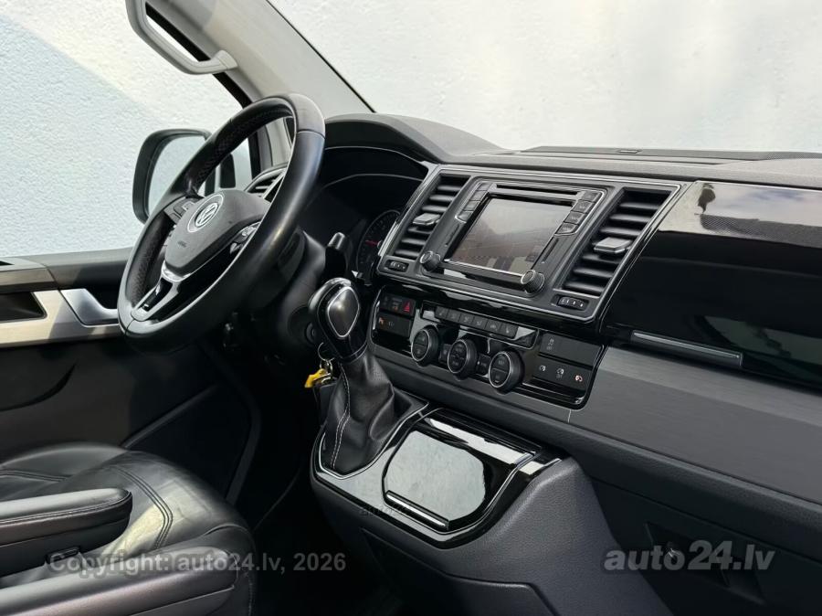 White Volkswagen Multivan 2016 in Tallinn, with an engine capacity of 2.00 L and mileage of 191 thousand km for 29900 €, photo 20 on AUTOMOTO.COM.LV