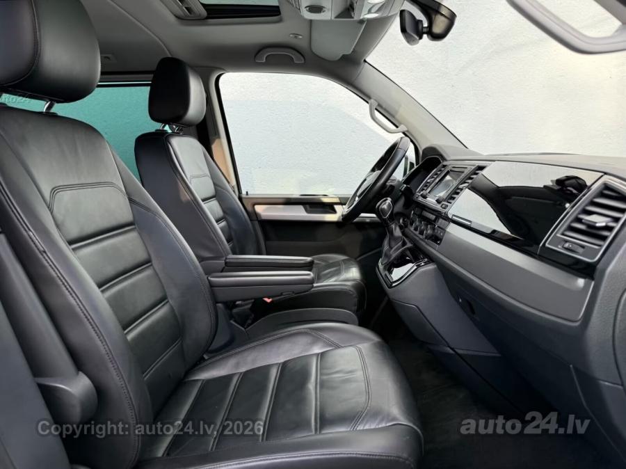 White Volkswagen Multivan 2016 in Tallinn, with an engine capacity of 2.00 L and mileage of 191 thousand km for 29900 €, photo 22 on AUTOMOTO.COM.LV