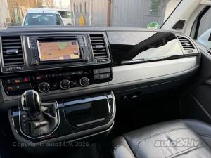White Volkswagen Multivan 2016 in Tallinn, with an engine capacity of 2.00 L and mileage of 191 thousand km for 29900 €, photo 25 on AUTOMOTO.COM.LV