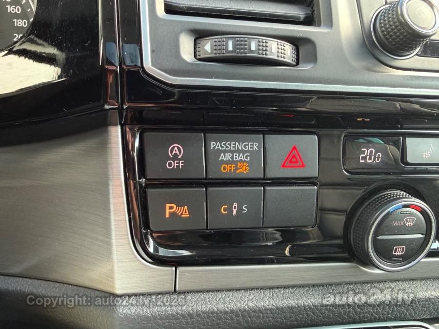 White Volkswagen Multivan 2016 in Tallinn, with an engine capacity of 2.00 L and mileage of 191 thousand km for 29900 €, photo 26 on AUTOMOTO.COM.LV