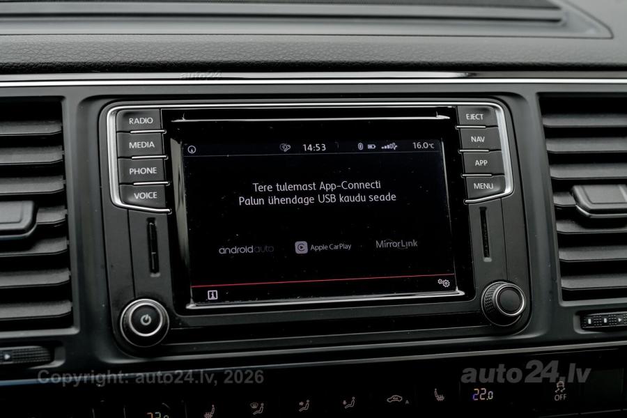 Balts Volkswagen Multivan 2017 Pērnava, ar dzinēja tilpumu 2.00 L un nobraukumu 118 tūkst. km par 32900 €, foto 25 vietnē AUTOMOTO.COM.LV