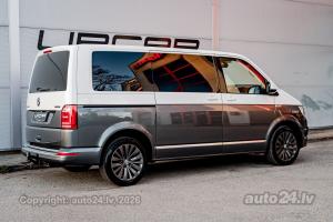 White Volkswagen Multivan 2018 in Parnu, with an engine capacity of 2.00 L and mileage of 149 thousand km for 36900 €, photo 8 on AUTOMOTO.COM.LV