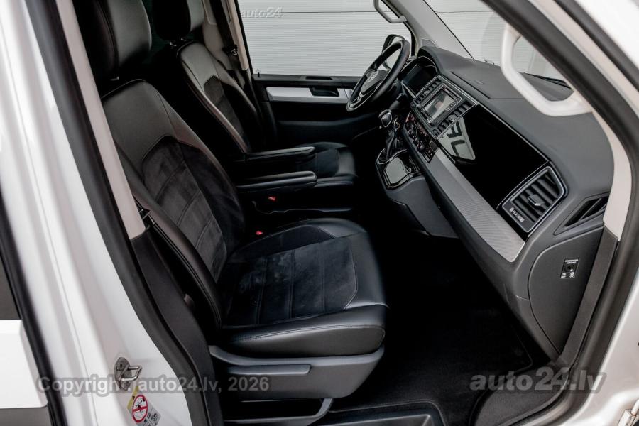 White Volkswagen Multivan 2018 in Parnu, with an engine capacity of 2.00 L and mileage of 149 thousand km for 36900 €, photo 15 on AUTOMOTO.COM.LV