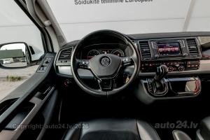 White Volkswagen Multivan 2018 in Parnu, with an engine capacity of 2.00 L and mileage of 149 thousand km for 36900 €, photo 17 on AUTOMOTO.COM.LV