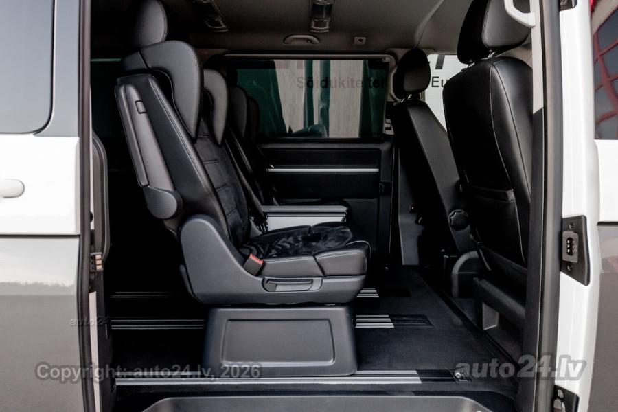 White Volkswagen Multivan 2018 in Parnu, with an engine capacity of 2.00 L and mileage of 149 thousand km for 36900 €, photo 20 on AUTOMOTO.COM.LV