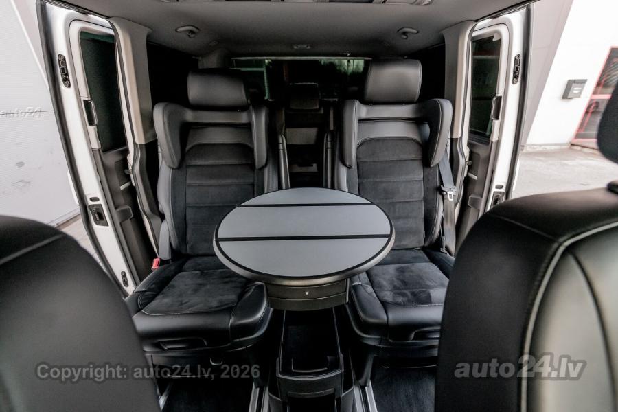 White Volkswagen Multivan 2018 in Parnu, with an engine capacity of 2.00 L and mileage of 149 thousand km for 36900 €, photo 23 on AUTOMOTO.COM.LV