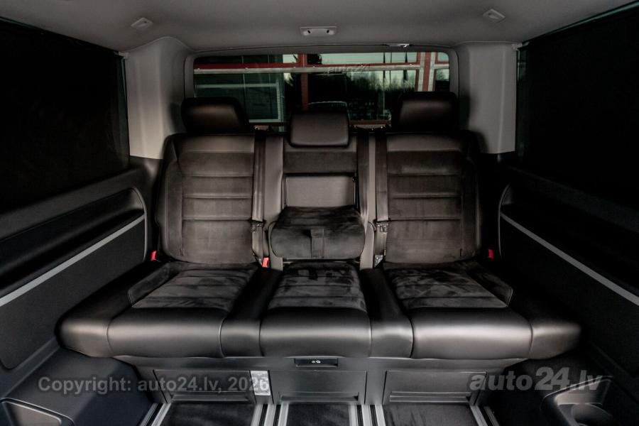 White Volkswagen Multivan 2018 in Parnu, with an engine capacity of 2.00 L and mileage of 149 thousand km for 36900 €, photo 24 on AUTOMOTO.COM.LV