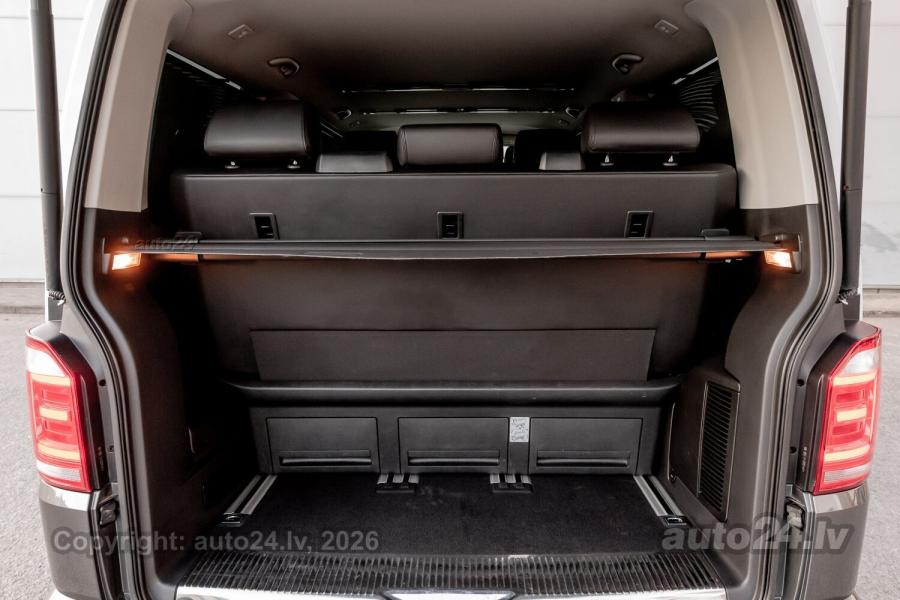 White Volkswagen Multivan 2018 in Parnu, with an engine capacity of 2.00 L and mileage of 149 thousand km for 36900 €, photo 25 on AUTOMOTO.COM.LV