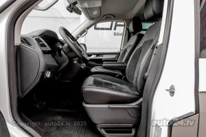 White Volkswagen Multivan 2018 in Parnu, with an engine capacity of 2.00 L and mileage of 170 thousand km for 31900 €, photo 12 on AUTOMOTO.COM.LV