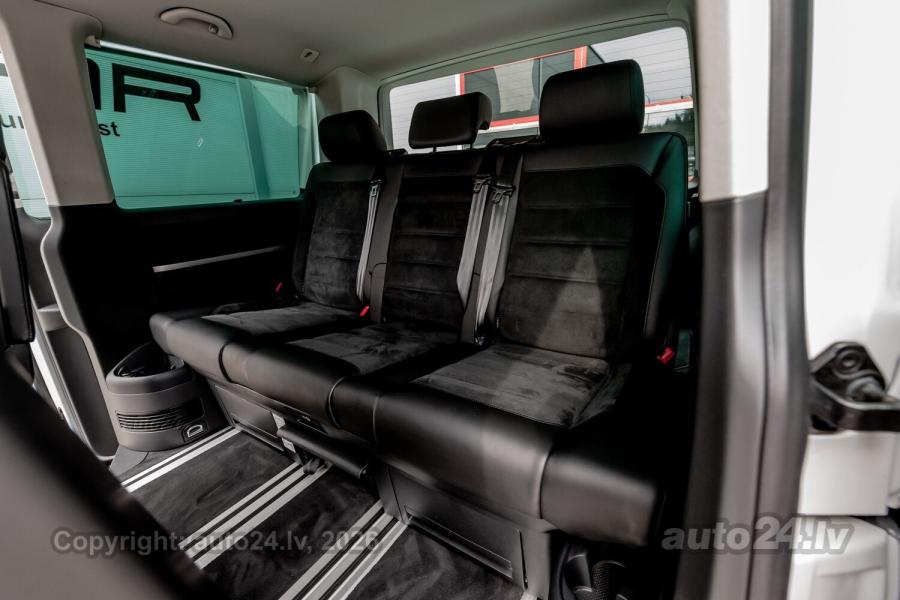 White Volkswagen Multivan 2018 in Parnu, with an engine capacity of 2.00 L and mileage of 170 thousand km for 31900 €, photo 21 on AUTOMOTO.COM.LV