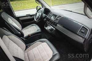 Yellow Volkswagen Multivan 2018 in Riga, with an engine capacity of 2.00 L and mileage of 207 thousand km for 27900 €, photo 11 on AUTOMOTO.COM.LV