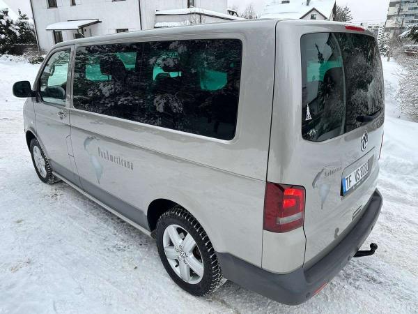 Dzeltens Volkswagen Multivan 2011 Viļņa, ar dzinēja tilpumu 1.97 L un nobraukumu 331 tūkst. km par 14900 €, foto 5 vietnē AUTOMOTO.COM.LV