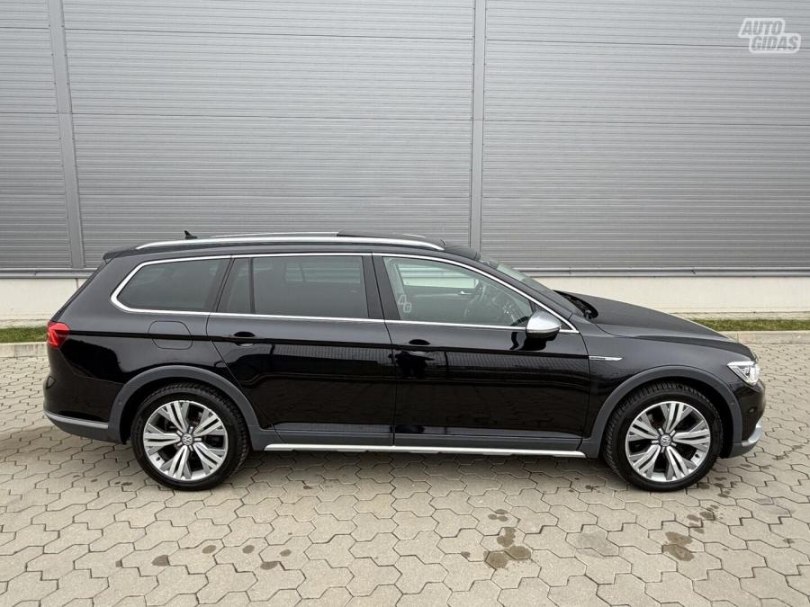 Melns Volkswagen Passat Alltrack 2016 Kauņa, ar dzinēja tilpumu 2.00 L un nobraukumu 263 tūkst. km par 12900 €, foto 8 vietnē AUTOMOTO.COM.LV