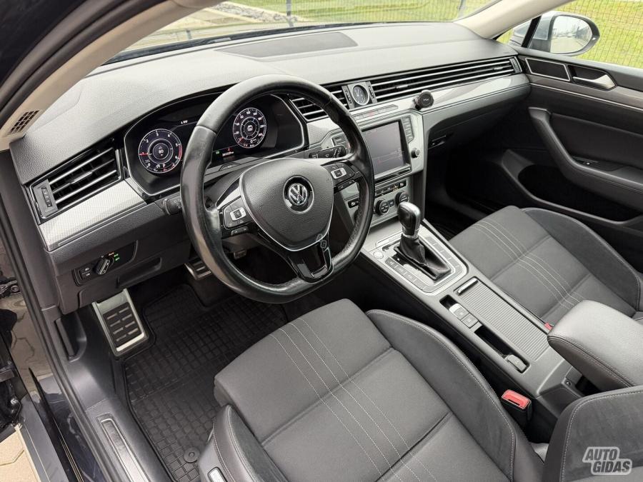 Melns Volkswagen Passat Alltrack 2016 Kauņa, ar dzinēja tilpumu 2.00 L un nobraukumu 263 tūkst. km par 12900 €, foto 12 vietnē AUTOMOTO.COM.LV