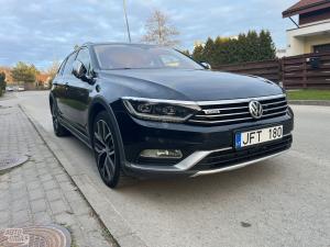 Black Volkswagen Passat Alltrack 2016 in Klaipeda, with an engine capacity of 2.00 L and mileage of 204 thousand km for 16000 €, photo 5 on AUTOMOTO.COM.LV