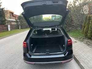 Black Volkswagen Passat Alltrack 2016 in Klaipeda, with an engine capacity of 2.00 L and mileage of 204 thousand km for 16000 €, photo 7 on AUTOMOTO.COM.LV