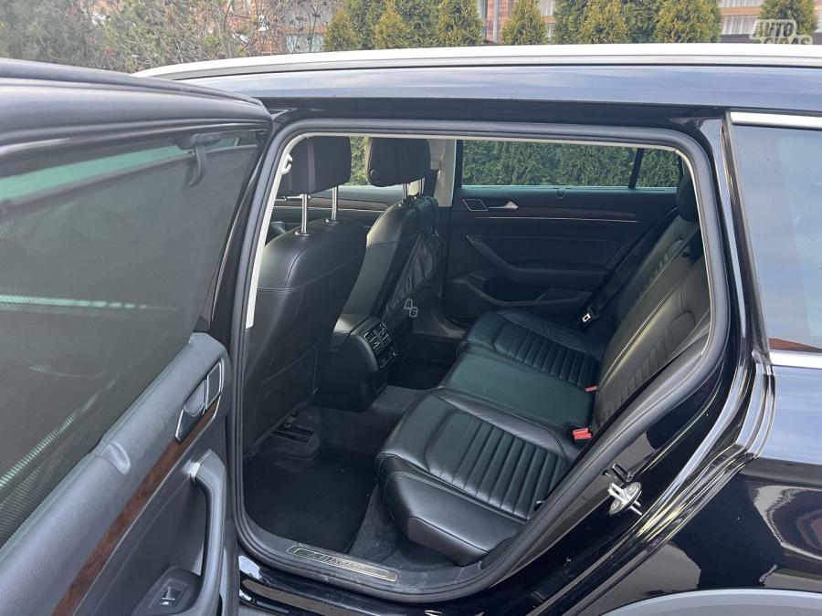 Black Volkswagen Passat Alltrack 2016 in Klaipeda, with an engine capacity of 2.00 L and mileage of 204 thousand km for 16000 €, photo 8 on AUTOMOTO.COM.LV