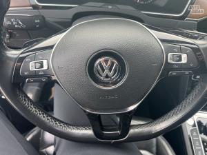 Black Volkswagen Passat Alltrack 2016 in Klaipeda, with an engine capacity of 2.00 L and mileage of 204 thousand km for 16000 €, photo 16 on AUTOMOTO.COM.LV
