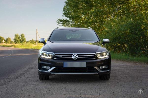 Black Volkswagen Passat Alltrack 2017 in Elektrenai, with an engine capacity of 1.97 L and mileage of 265 thousand km for 13650 €, photo 7 on AUTOMOTO.COM.LV