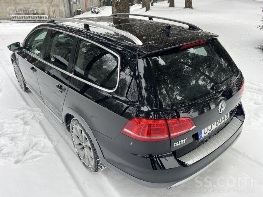 Melns Volkswagen Passat Alltrack 2012 Rīga, ar dzinēja tilpumu 2.00 L un nobraukumu 335 tūkst. km par 7180 €, foto 4 vietnē AUTOMOTO.COM.LV