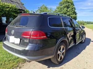 Melns Volkswagen Passat Alltrack 2012 Viļņa, ar dzinēja tilpumu 2.00 L un nobraukumu 215 tūkst. km par 2600 €, foto 7 vietnē AUTOMOTO.COM.LV