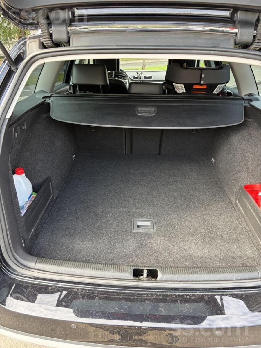 Black Volkswagen Passat Alltrack 2012 in Riga, with an engine capacity of 2.00 L and mileage of 268 thousand km for 8500 €, photo 19 on AUTOMOTO.COM.LV