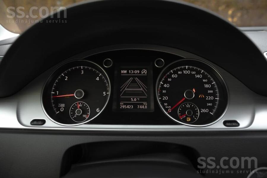 Melns Volkswagen Passat Alltrack 2013 Rīga, ar dzinēja tilpumu 2.00 L un nobraukumu 310 tūkst. km par 8500 €, foto 15 vietnē AUTOMOTO.COM.LV