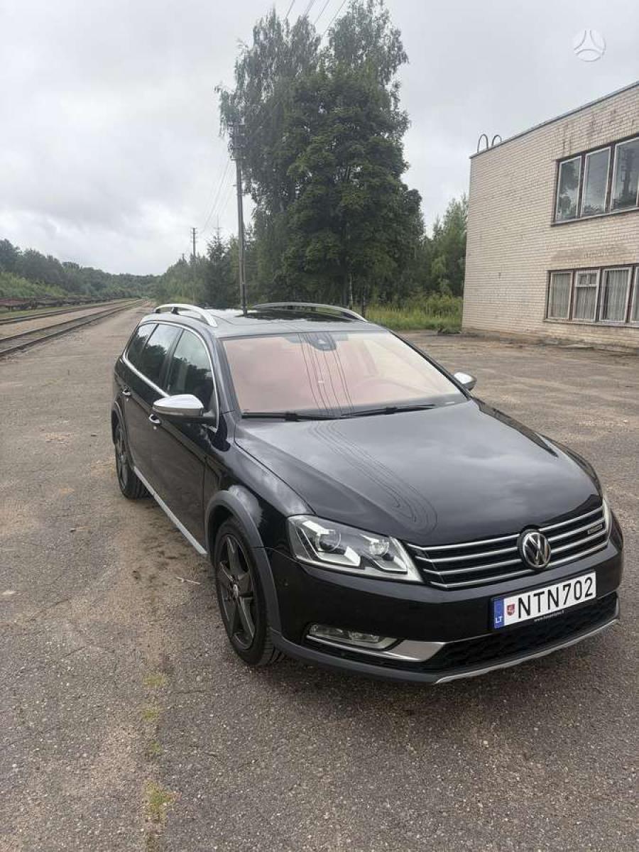 Melns Volkswagen Passat Alltrack 2013 Utena, ar dzinēja tilpumu 1.97 L un nobraukumu 280 tūkst. km par 7750 €, foto 1 vietnē AUTOMOTO.COM.LV