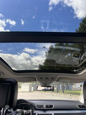 Melns Volkswagen Passat Alltrack 2013 Utena, ar dzinēja tilpumu 1.97 L un nobraukumu 280 tūkst. km par 7750 €, foto 6 vietnē AUTOMOTO.COM.LV