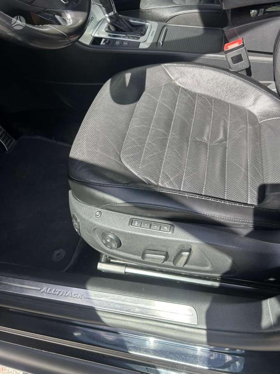 Melns Volkswagen Passat Alltrack 2013 Utena, ar dzinēja tilpumu 1.97 L un nobraukumu 280 tūkst. km par 7750 €, foto 8 vietnē AUTOMOTO.COM.LV