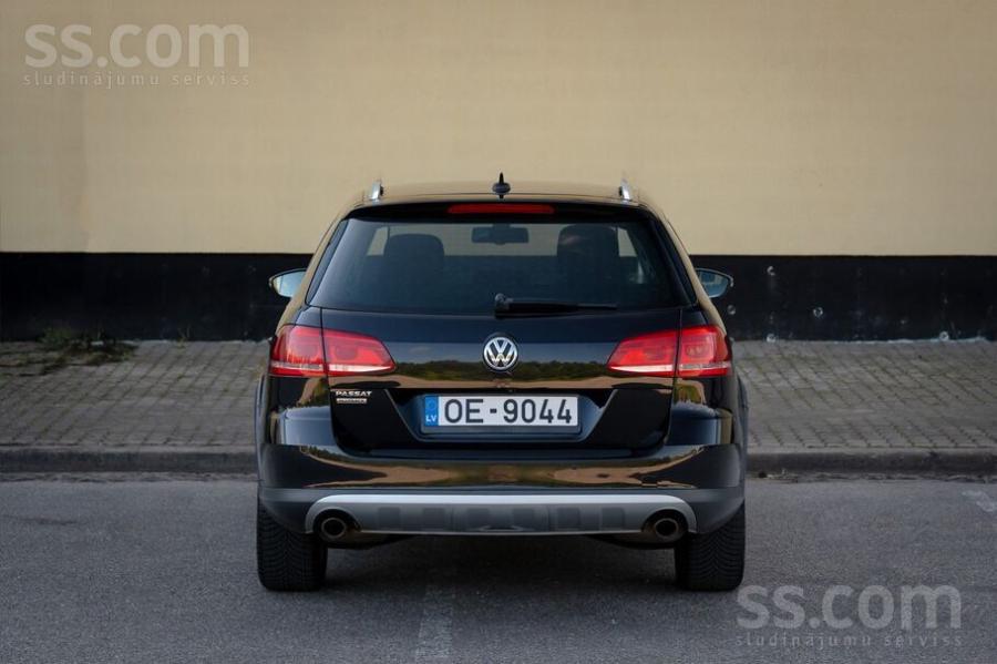 Melns Volkswagen Passat Alltrack 2014 Tukums, ar dzinēja tilpumu 2.00 L un nobraukumu 227 tūkst. km par 9990 €, foto 5 vietnē AUTOMOTO.COM.LV
