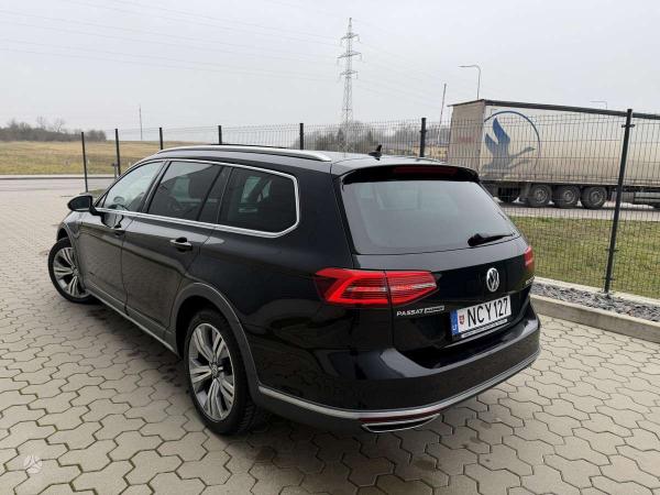 Melns Volkswagen Passat Alltrack 2016 Kauņa, ar dzinēja tilpumu 2.00 L un nobraukumu 263 tūkst. km par 12900 €, foto 5 vietnē AUTOMOTO.COM.LV