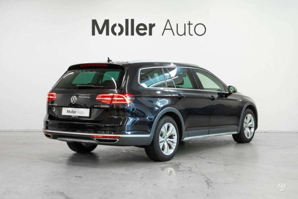 Melns Volkswagen Passat Alltrack 2016 Viļņa, ar dzinēja tilpumu 2.00 L un nobraukumu 272 tūkst. km par 11990 €, foto 4 vietnē AUTOMOTO.COM.LV
