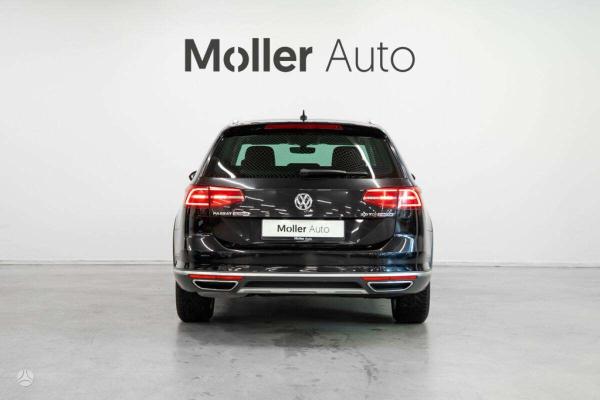 Melns Volkswagen Passat Alltrack 2016 Viļņa, ar dzinēja tilpumu 2.00 L un nobraukumu 272 tūkst. km par 11990 €, foto 6 vietnē AUTOMOTO.COM.LV