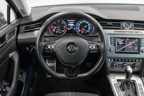 Melns Volkswagen Passat Alltrack 2016 Viļņa, ar dzinēja tilpumu 2.00 L un nobraukumu 272 tūkst. km par 11990 €, foto 10 vietnē AUTOMOTO.COM.LV