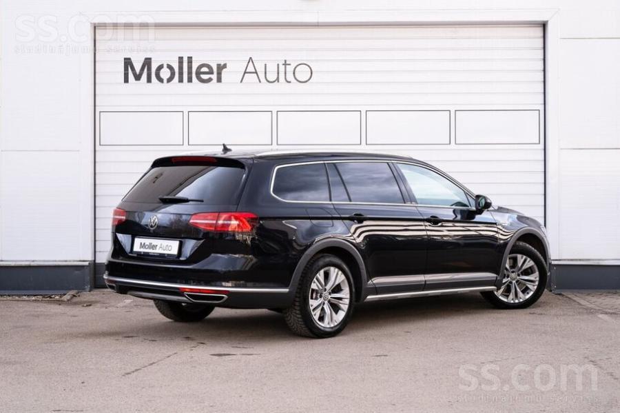 Black Volkswagen Passat Alltrack 2016 in Riga, with an engine capacity of 2.00 L and mileage of 156 thousand km for 13950 €, photo 4 on AUTOMOTO.COM.LV