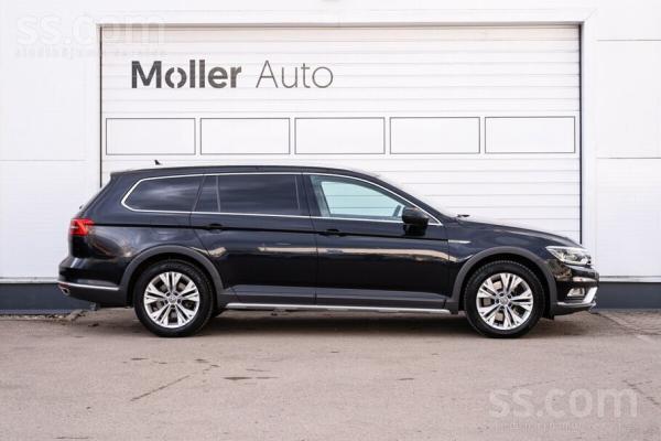 Black Volkswagen Passat Alltrack 2016 in Riga, with an engine capacity of 2.00 L and mileage of 156 thousand km for 13950 €, photo 5 on AUTOMOTO.COM.LV