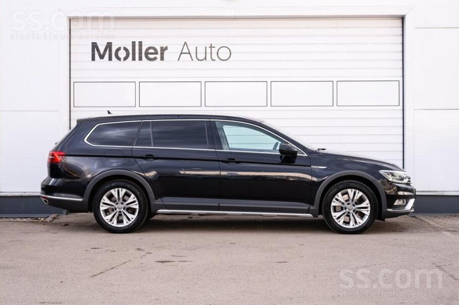 Black Volkswagen Passat Alltrack 2016 in Riga, with an engine capacity of 2.00 L and mileage of 156 thousand km for 13950 €, photo 6 on AUTOMOTO.COM.LV
